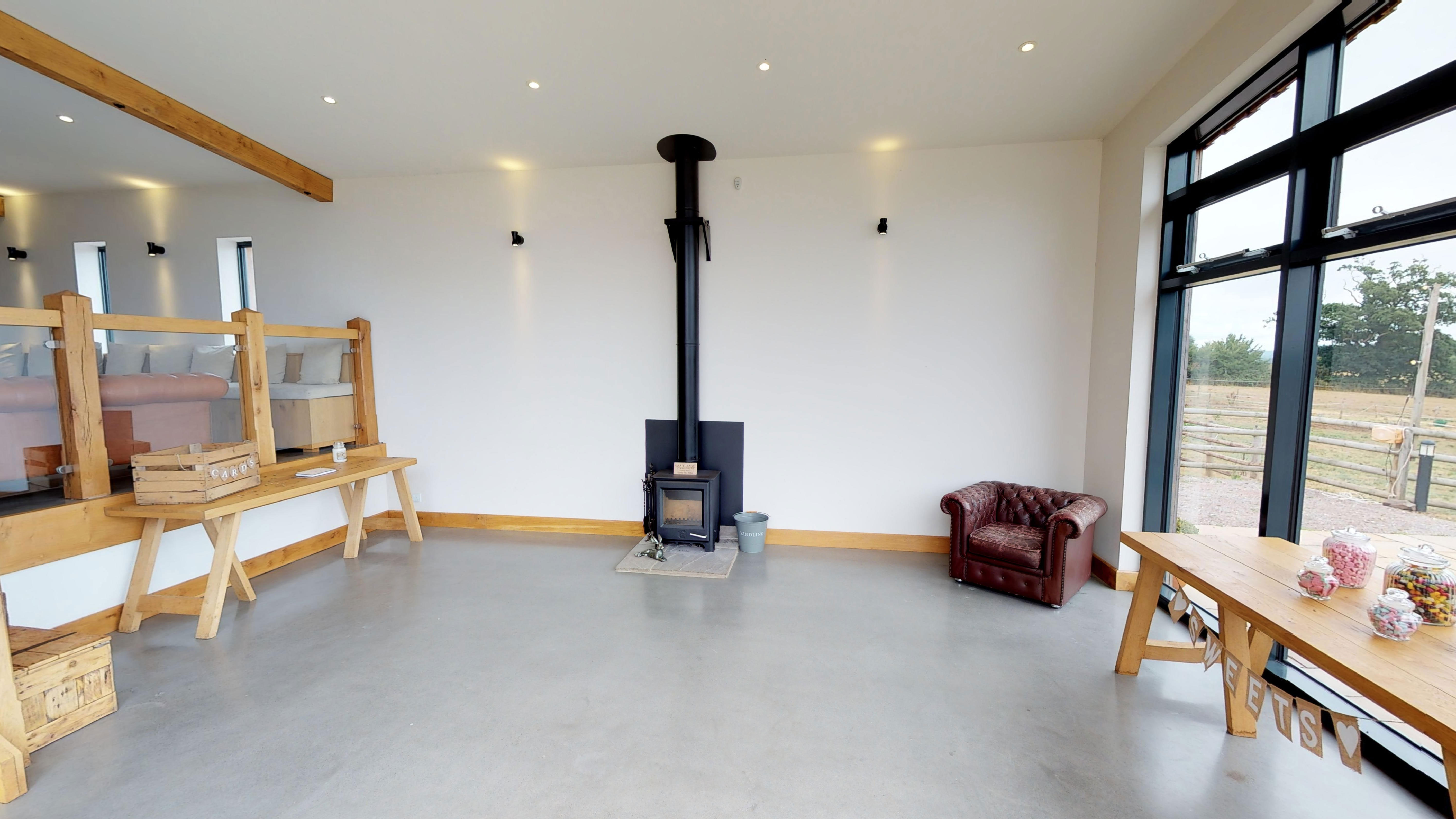 360° Virtual Tour - Upton Barn